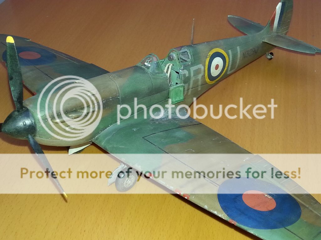 Revell 1/32 Supermarine Sptifire Mk1a N3290 GR-U. - Ready for ...