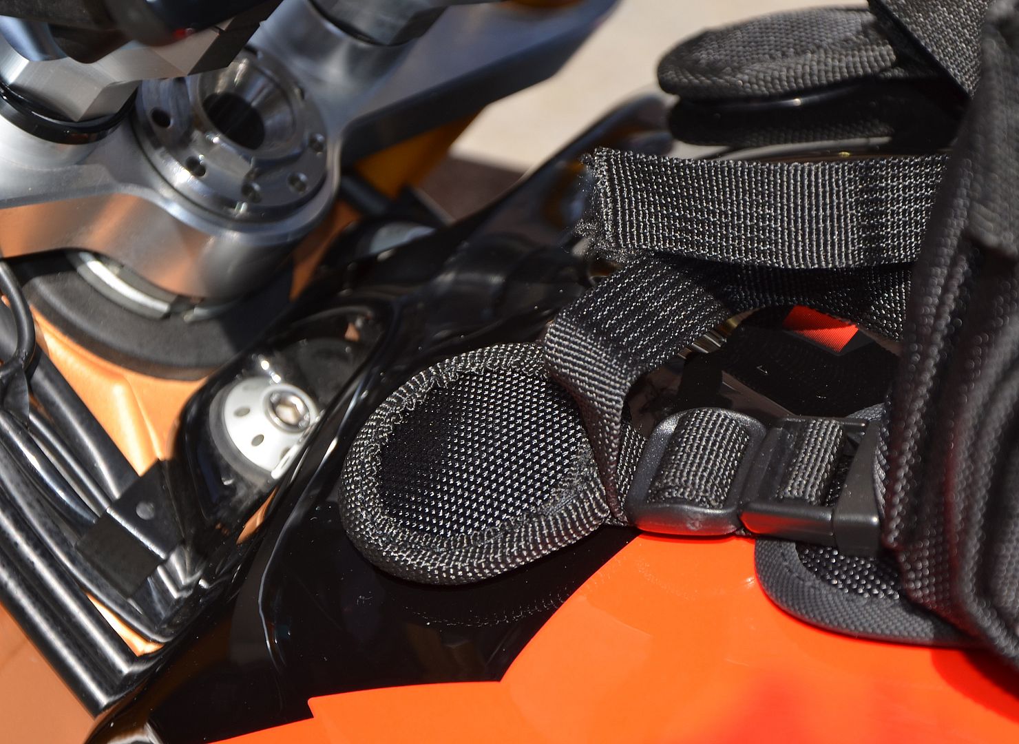 small tank bag, suction mount