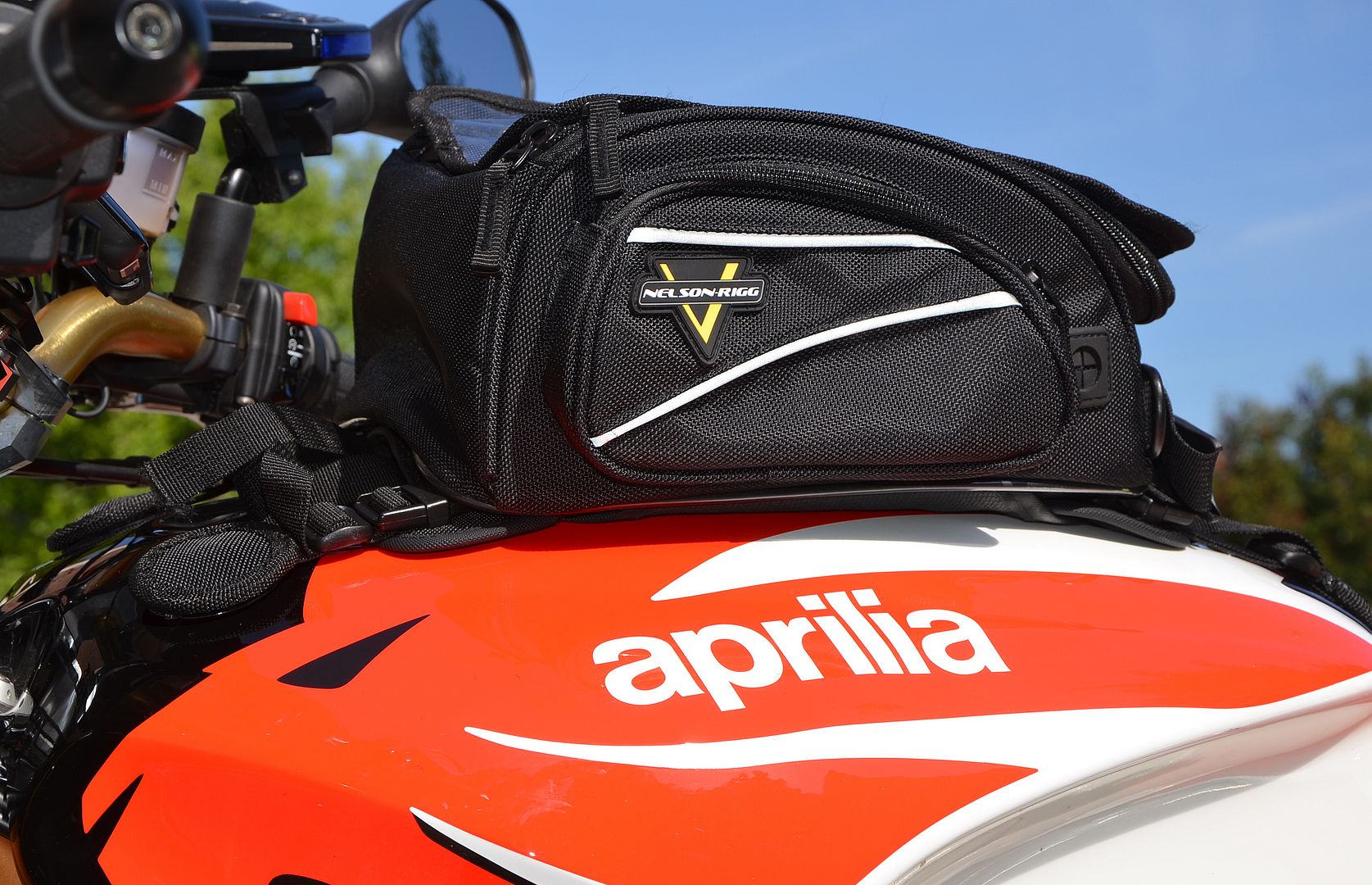 small tank bag, suction mount
